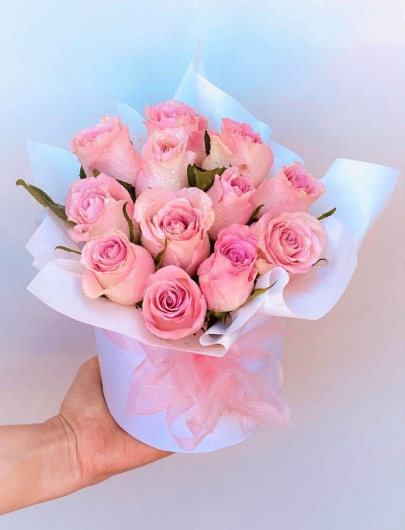 12 Pink Roses Box Bouquet – Blooms Only